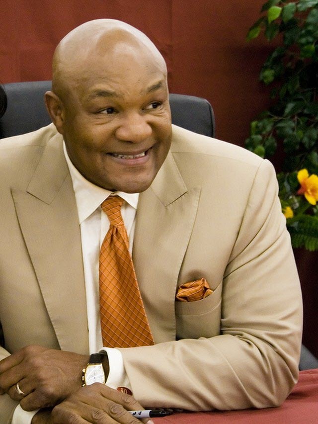 George Foreman, légende de la boxe, double champion du monde, s’éteint ...