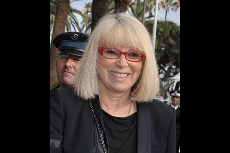 Mireille Darc, sex-symbol du cinéma des années 1970 s'en est allé