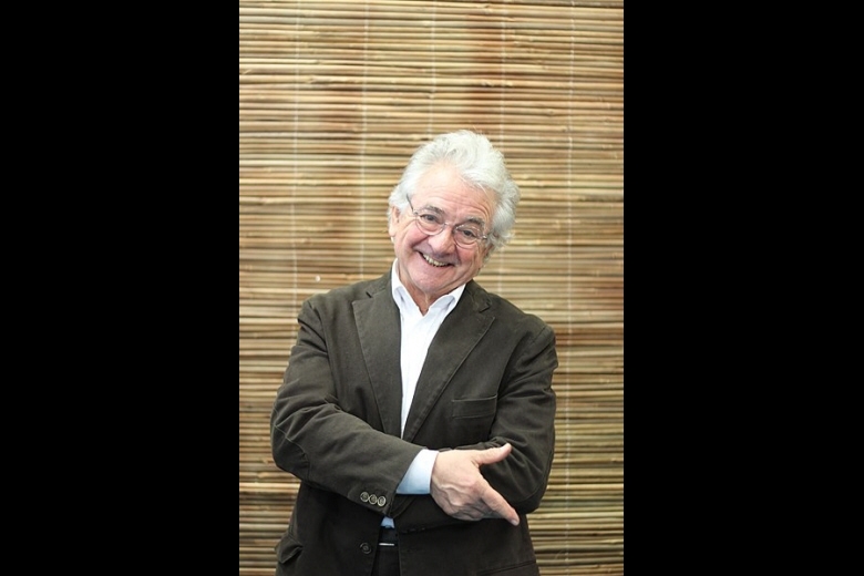 La disparition de l'animateur de télévision français Jean-Pierre Descombes