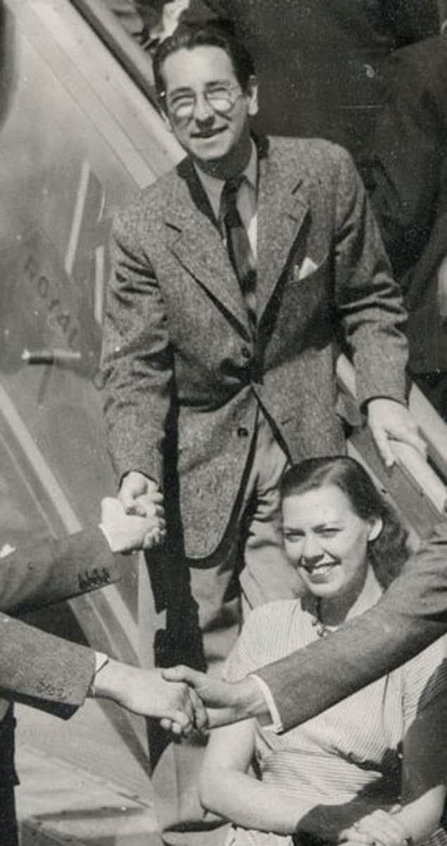 Le réalisateur, scénariste et acteur franco-américain Dennis Berry nous ...