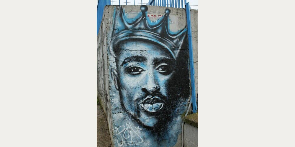 La mort tragique de Tupac Shakur : une légende du rap brutalement ...