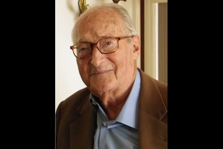 Le journaliste et historien Alain Decaux