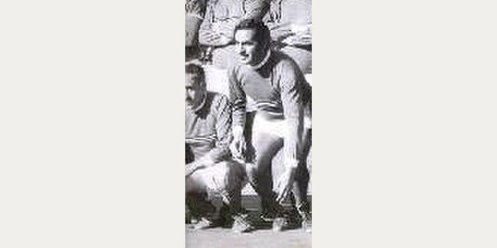 Rachid Mekhloufi, légende du football algérien et icône du FLN, nous a ...