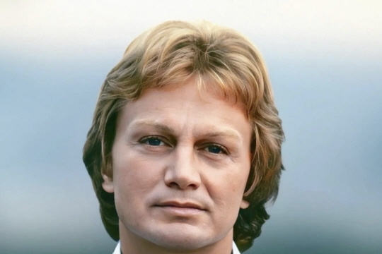 Le chanteur Claude François est parti